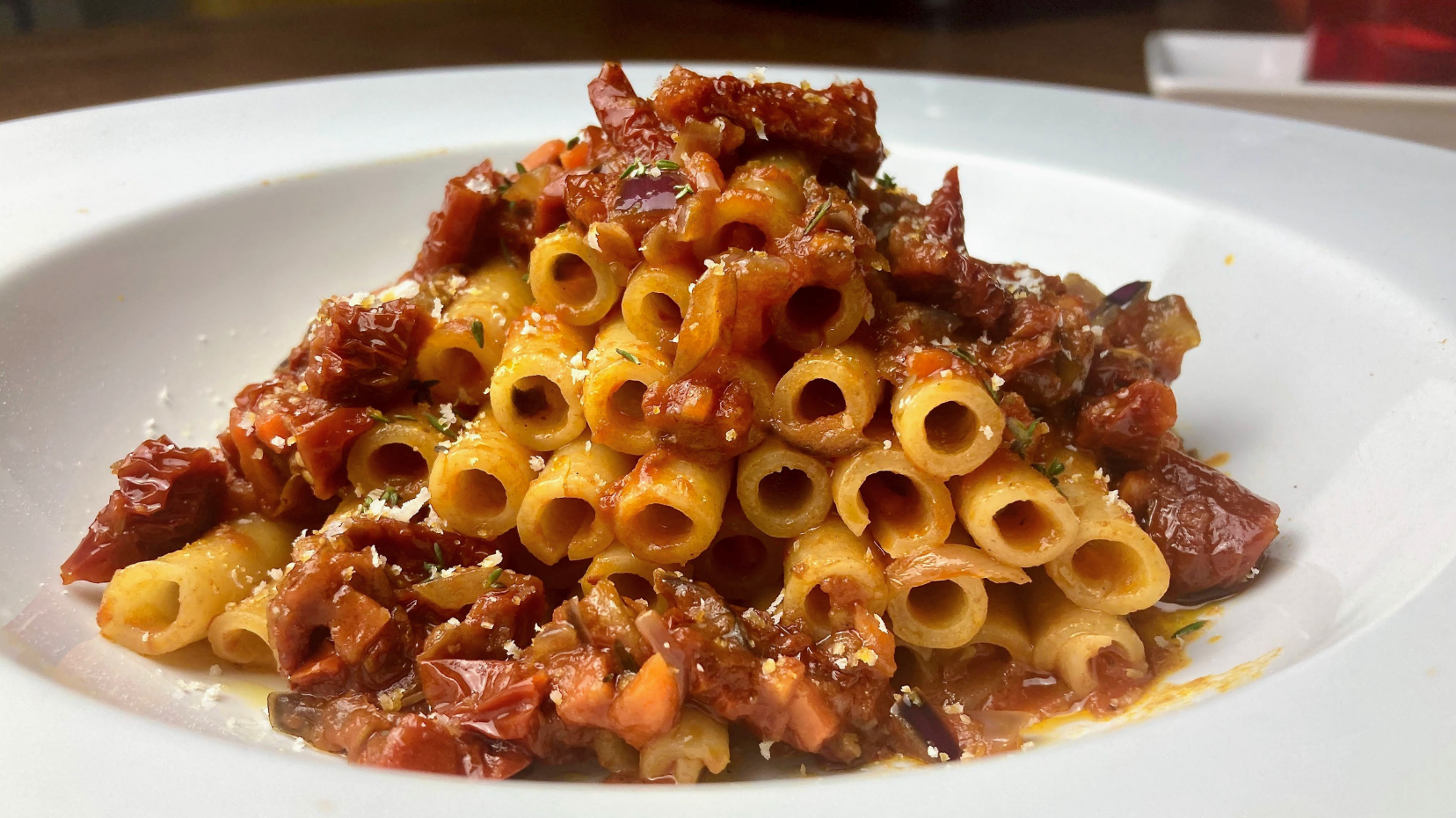 Ziti Tagliati con Pomodori secchi e Olive – Pasta mit getrockneten ...